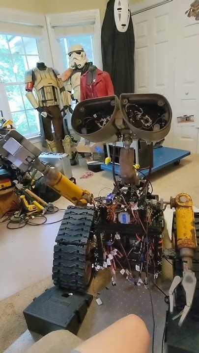 Diy Wall E Waves Hello Youtube