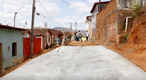 Jequié Pavimentação Em Concreto Chegam à Pedreira E Levam Mais