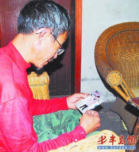 72岁老人苦寻36年 飞夺泸定桥22勇士已找到8人 新闻中心 新浪网