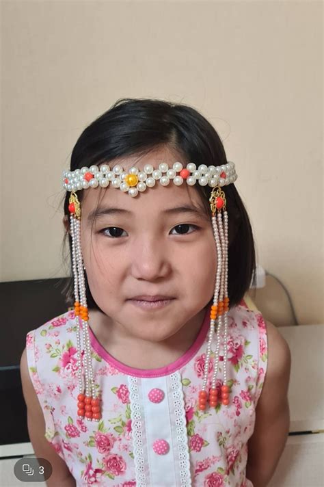 Сарнайн Болор Сарнайн Болор Захиалгат гоёл чимэглэл