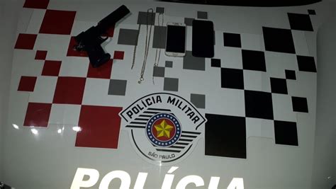 Adolescentes são apreendidos suspeitos de agredirem idosos durante
