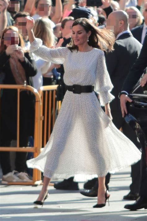 50 Famous Celebrity Wardrobe Malfunctions Ever Artofit