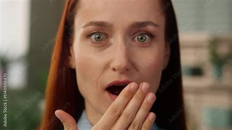Caucasian Woman Shocked Girl Female Businesswoman Business Woman Close