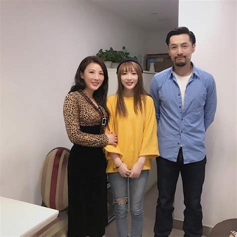 「我不是騙子！是真的胡歌！」， 患病粉絲看私信暖哭！ 每日頭條