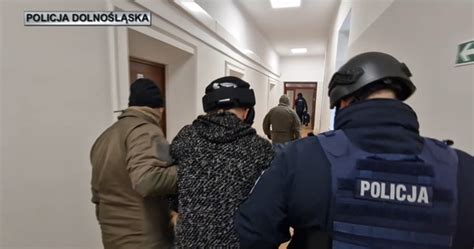 Strzelanina we Wrocławiu Jaki jest stan rannych policjantów RMF 24