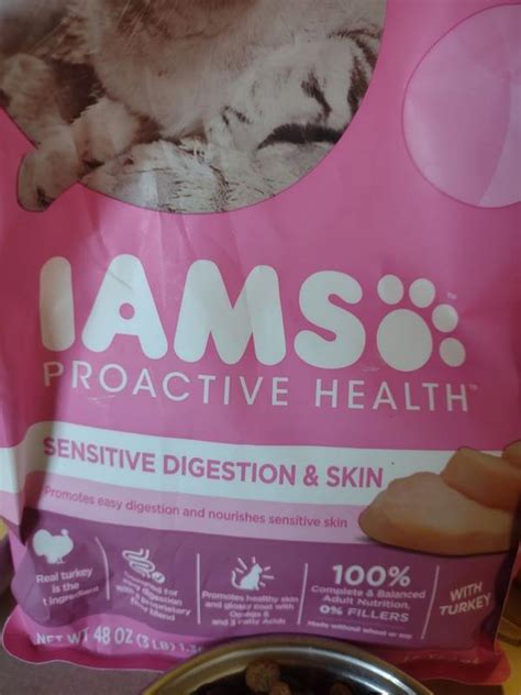 Iams Proactive Health Adult Sensitive Digestion And Skin Dry Cat Food