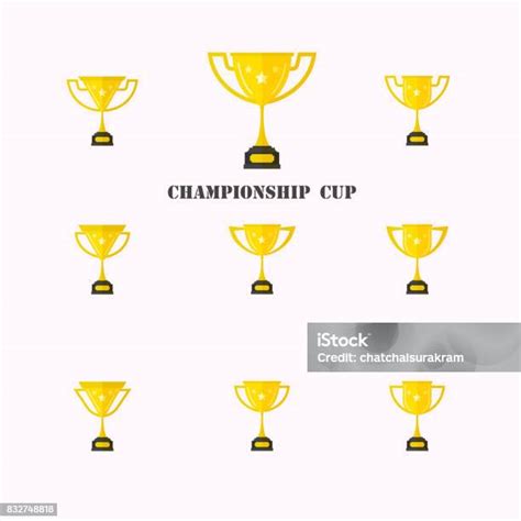 Coffret De Tasses Dor Différents Coupe Du Trophée Dor Isolée Sur Fond