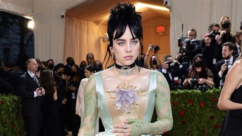 Billie Eilish Wore A Regal Gucci Corset Dress To The 2022 Met Gala And
