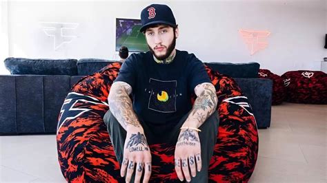 Its Disgusting Banks Blasts Former Faze Clan Members As Ungrateful