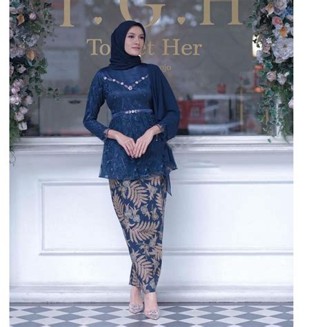 Jual Harga Bersahabat New Arrival Set Couple Kebaya Alyra Navy Kebaya