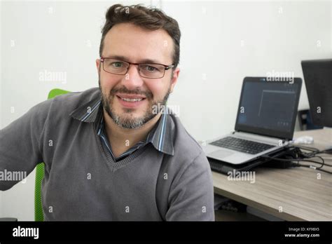 Happy Software Hi Res Stock Photography And Images Alamy