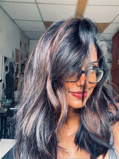 janesha wickramasinghe medium