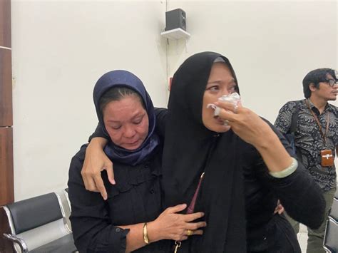 Tangis Haru Keluarga Korban Warnai Suasana Sidang Putusan Terdakwa Pembunuhan Berencana Benuanta