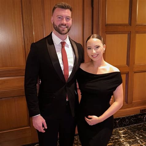 Eminems Daughter Hailie Jade Shares Photos Of Son Elliott