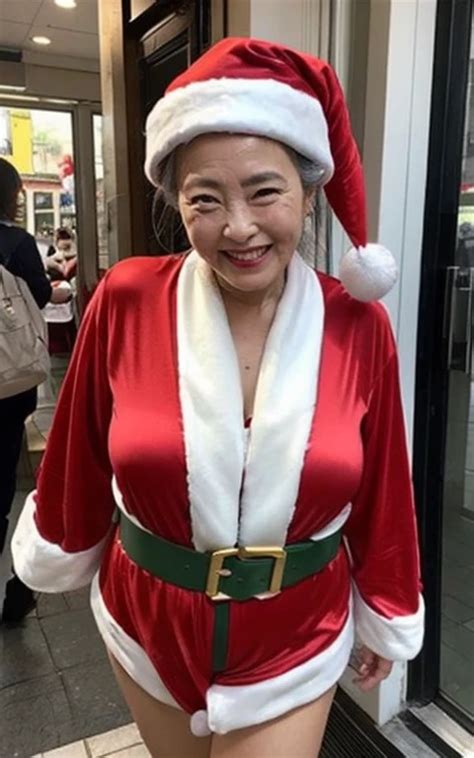 Japanese Mature Solo 50 Years Old Wrinkles At The Corners Of The