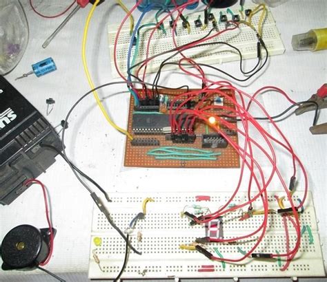 Fastest Finger First Circuit Using ATMega16 Pic Microcontroller