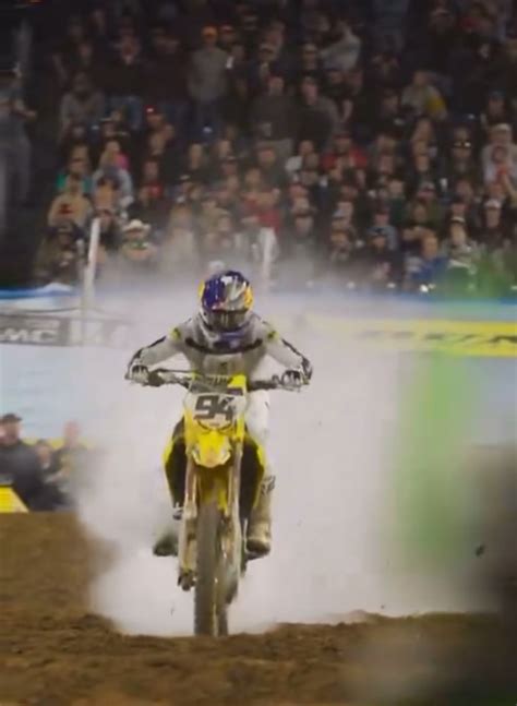 Roczens Shock Exploding Rsupercross