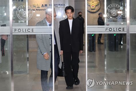 경찰 4종 마약 투약 유아인 추가 조사 시행 예정 나무뉴스
