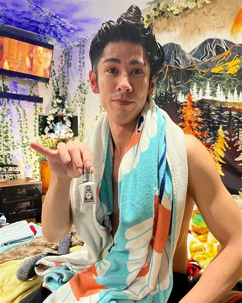 Tw Pornstars 2 Pic David Lee Xxx Twitter Getting Ready For The New Year Taking An At Home