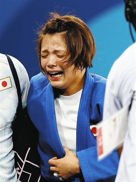 【動画あり】柔道の阿部詩が試合に負けてからずっと号泣し続け、やっと会場をあとにするまでの動画 Newsメガ速チャンネル
