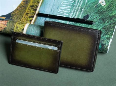 Custom Wallet Designing Services Kiwi Enterprises