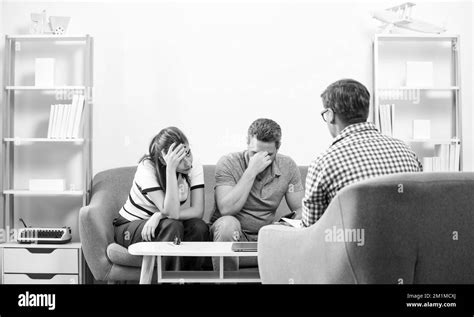 Visiting Sexologist Lawyer Helps With Marriage Contract