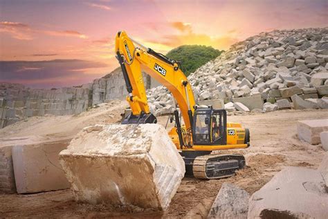 Jcb Launches Heavy Duty Js385lc Hd Excavator In Middle East