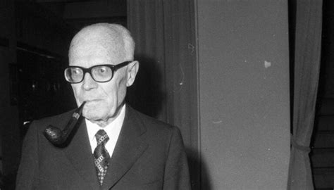 “pertini Larte Della Democrazia” La Mostra Sullex Presidente Della