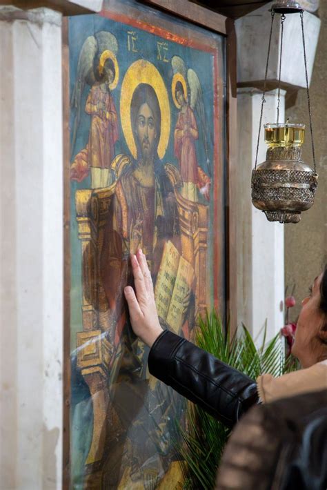 Hristijan Вечерва заедно со охриѓани во црквата Св Богородица Перивлепта го дечекавме