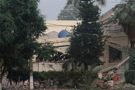 Pakistan Vows Retaliation After Indian Strike Over Tourist Deaths Reuters
