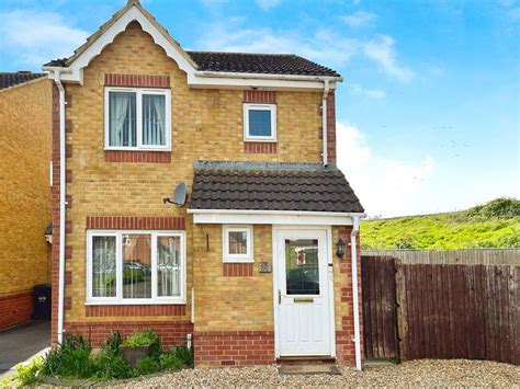 Bramble Drive Westbury 3 Bed Link Detached House £280 000