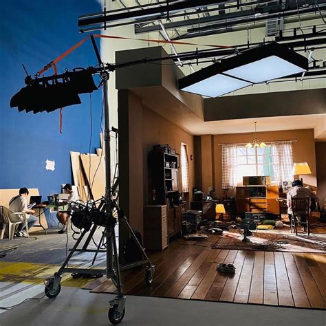 8 Tips To Develop A Films Set Design Cinematic Lighting Tv Set