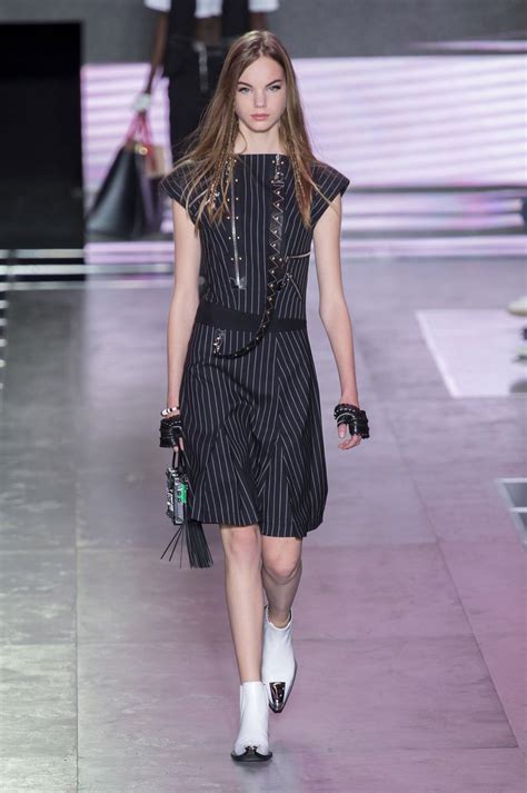 Défilé Louis Vuitton Printemps été 2016 Prêt à porter