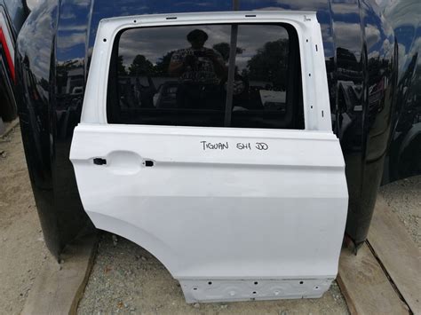 VW Tiguan II Drzwi Tylne Prawe 9393997083 Oficjalne Archiwum Allegro