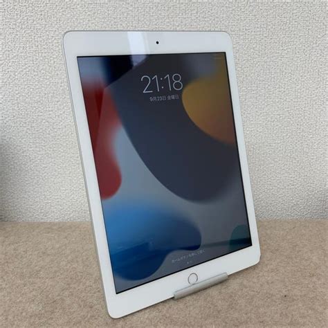 イタイプ 美品Apple iPad 第6世代 32GB Wi Fiモデル シルバー いただけま