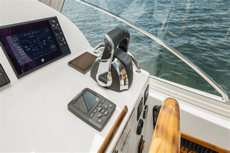 MJM Z HMY Yachts