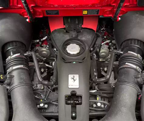 Noleggio Ferrari F8 Spider A Breve E Lungo Termine Budy Luxury Rent