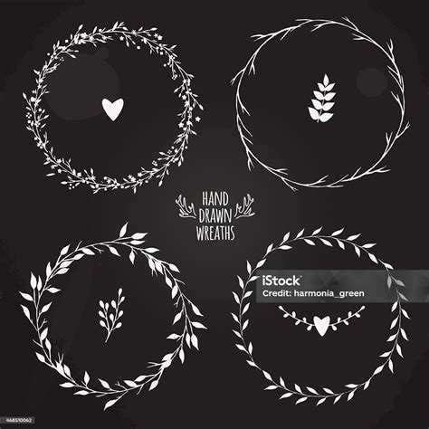 4 플로럴 Wreaths 2015년에 대한 스톡 벡터 아트 및 기타 이미지 2015년 갈란드 장식품 검은색 Istock