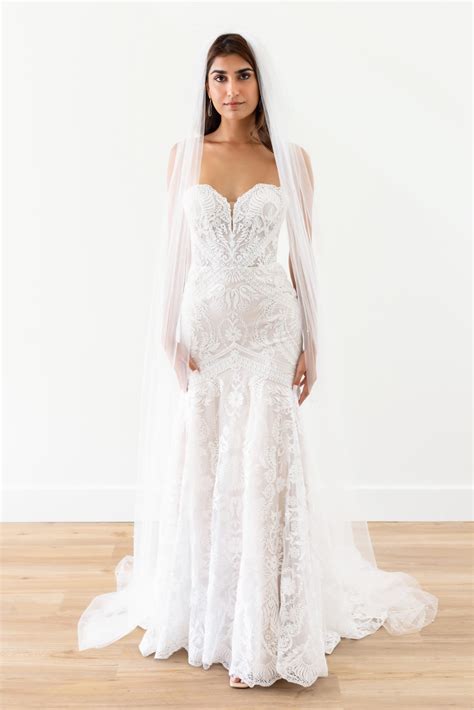Verity – The White Dress