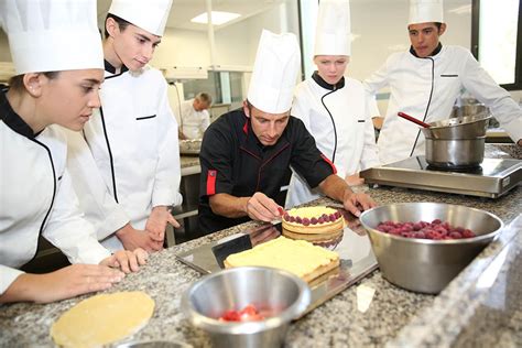 Confeitaria e Panificação Cursos Profissionalizantes em Curitiba Técnico Viva Avante