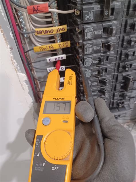 Resistance Through Circuit R Electricians