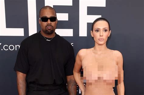 V Kanye West G Y S C Khi G N Nh Kh A Th N Tr N Th M Grammy