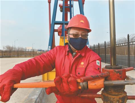 中国石油：抗疫保生产 党员勇担当