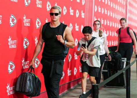 Cincinnati Bengals Fans Mock Joe Burrow As Lesbian After 0 3 Start