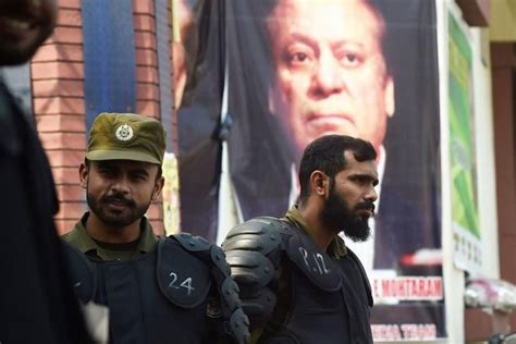 Pakistan Ex Pm Sharif Suffers Minor Heart Attack The Straits Times