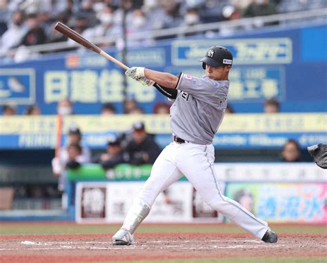 ＜ロ・ソ＞5回、適時打を放つ平沢 （撮影・白鳥 佳樹） ― スポニチ Sponichi Annex 野球
