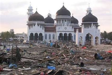 Foto Mengenang 19 Tahun Gempa Dan Tsunami Aceh 2004
