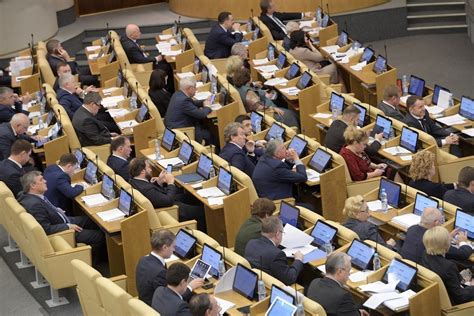 Все депутаты Госдумы сдали декларации о доходах