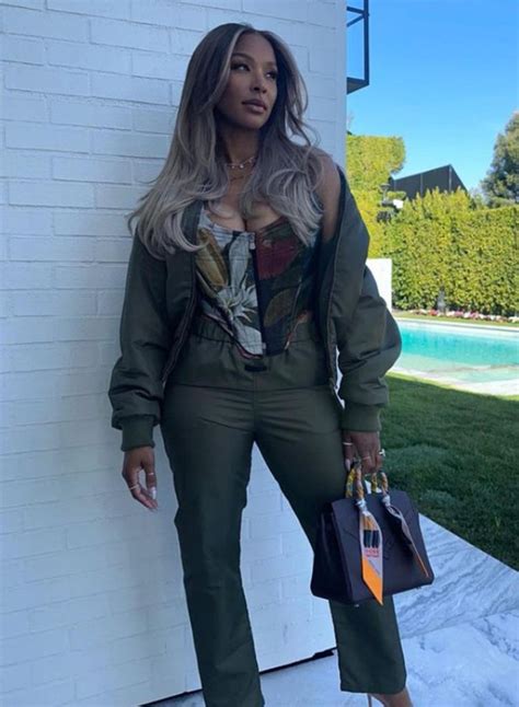 Lebron James Wife Savannah On Why She Kept Out Of The Spotlight