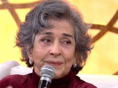 Betty Faria Se Desculpa Após Ser Criticada Na Web